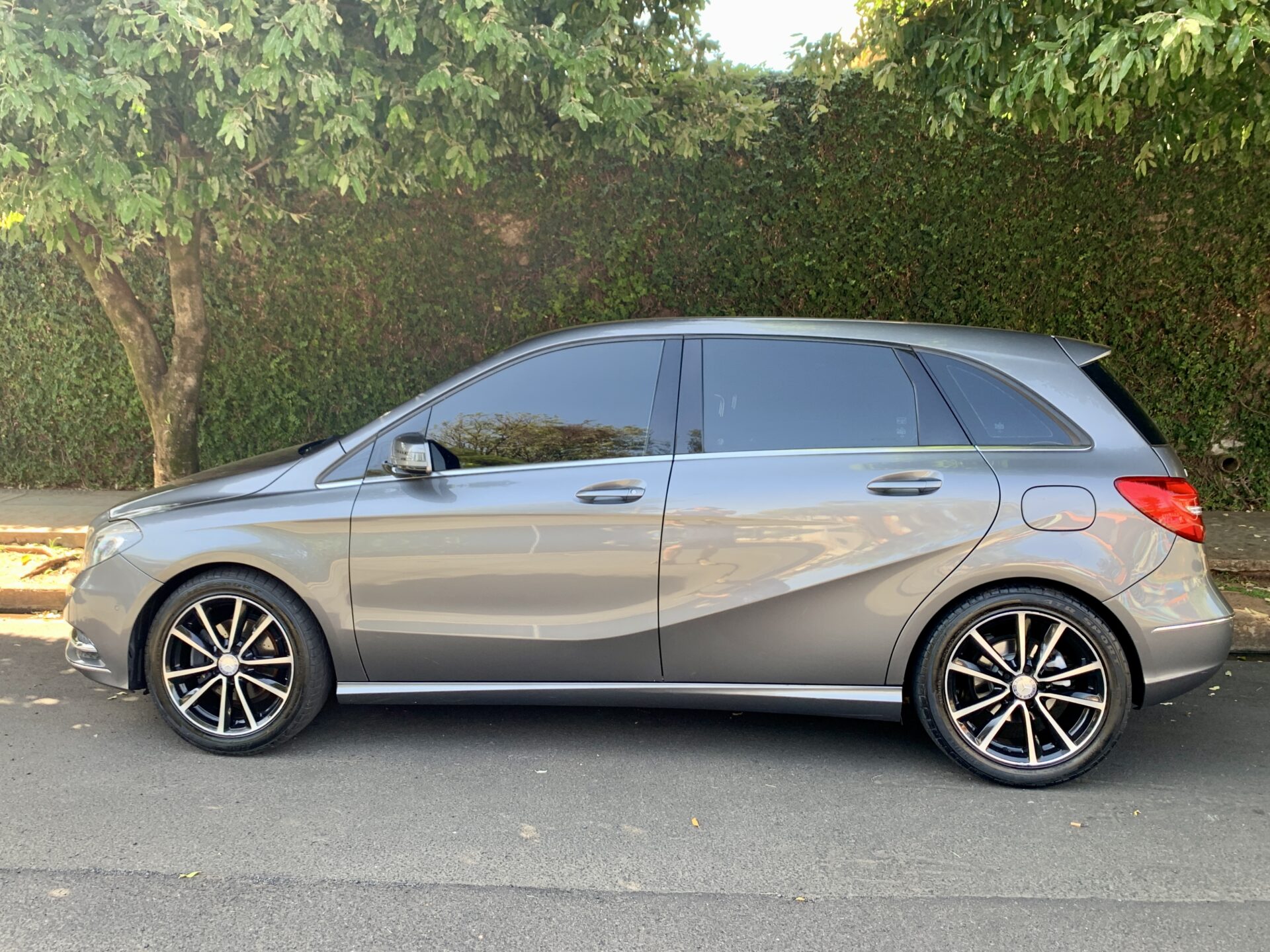 Mercedes-Benz-Classe B 200 CGI 1.6 TB Sport 156cv Aut-78-22423015444 ...
